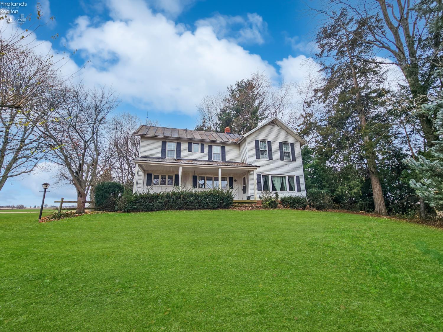 Clyde Real Estate: 3883 County Road 183 OH 43410 $225,000