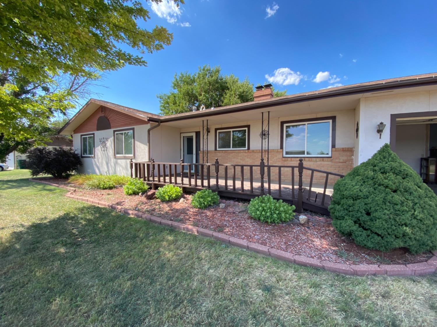 Residential / Farm for sale in Larned, Kansas, 85026